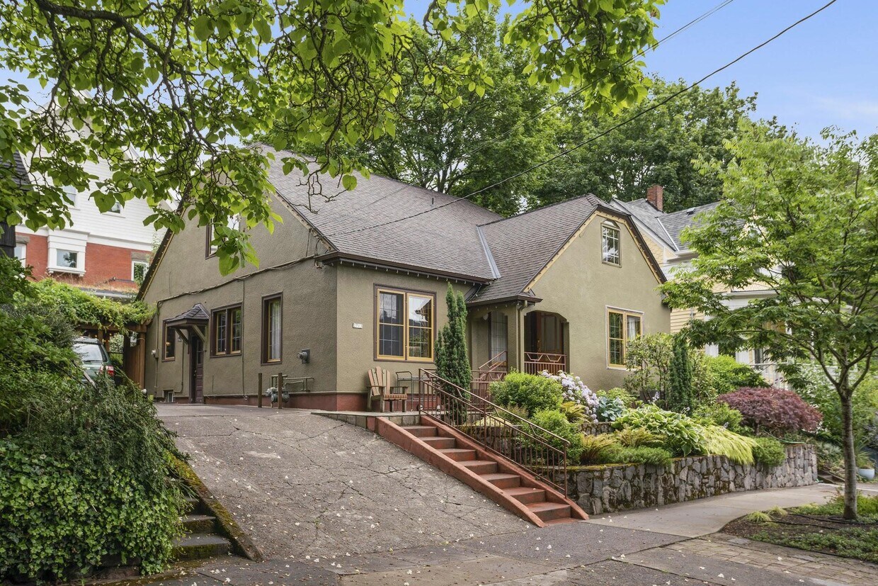 2715 SE Main St, Portland, OR 97214 - Townhome Rentals in Portland OR ...