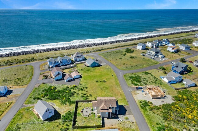 1472 Trade Wind Ave SW, Ocean Shores, WA 98569 - House Rental in Ocean ...
