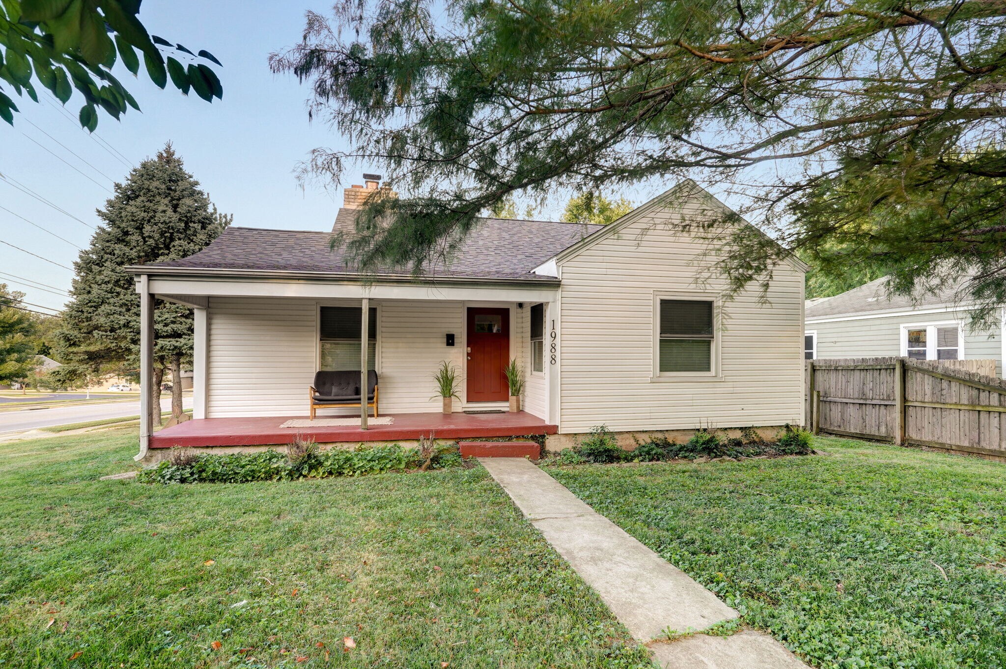 1988 E Cherry St Ct, Springfield, MO 65802 - House Rental in ...