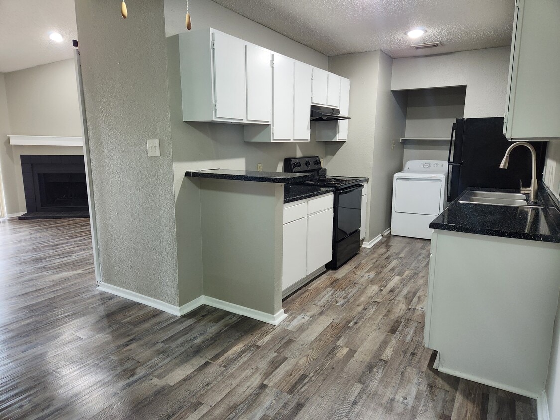 Curry Junction Apartments - 3549 Curry Ln Abilene, TX 79606 ...