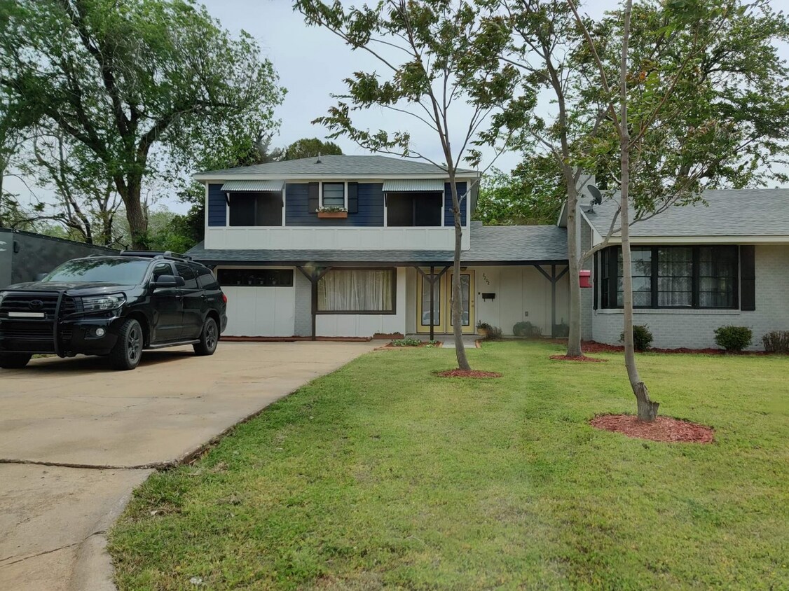 2202 NW Cheyenne Ave, Lawton, OK 73505 - House Rental in Lawton, OK ...