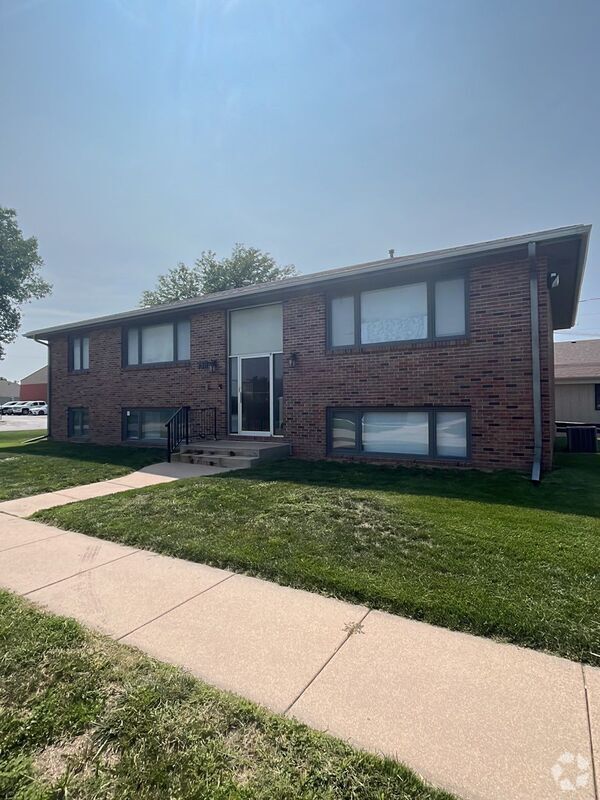 Havelock Apartments under $2,000 - Lincoln, NE - 2 Rentals | Apartments.com