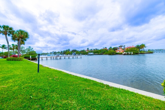 Waterfront Apartments for Rent in Palm Beach - 49 Rentals | Apartments.com