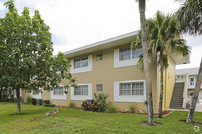 Old Naples Apartments for Rent with High Ceilings - Naples, FL ...