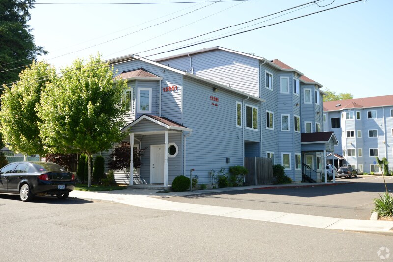 12239 Se Bush St Unit 80, Portland, OR 97236 | Apartments.com