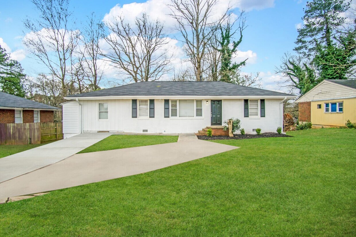 4887 Glenwood Rd - House Rental in Decatur, GA | Apartments.com