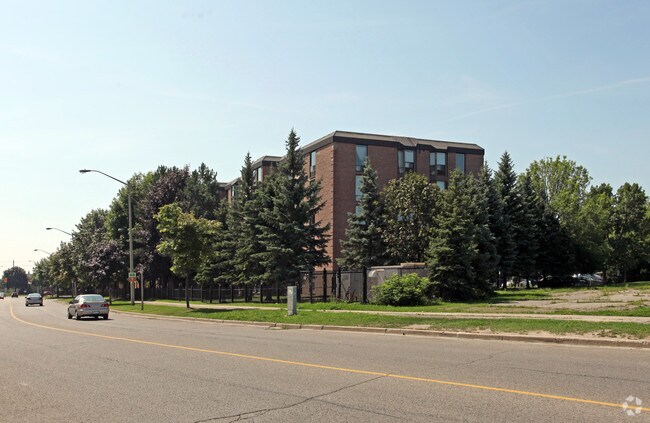 Pickering Place Apartments - 1865 Glenanna Rd Pickering, ON ...