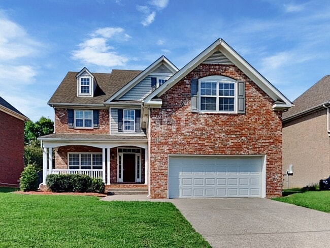 Spring Hill Place Apartments for Rent with Hardwood Floors - Spring ...