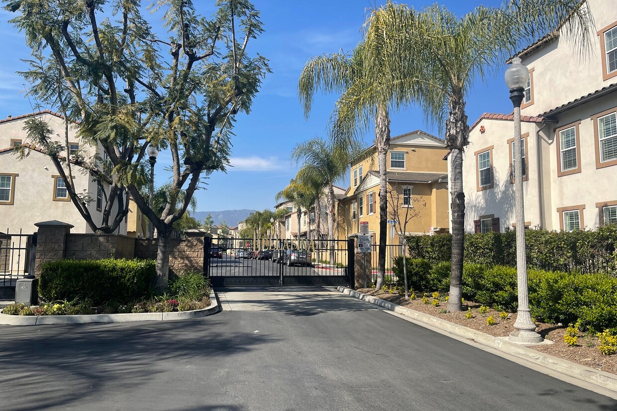 4198 Via Viola, Montclair, CA 91763 - Townhome Rentals in Montclair CA ...