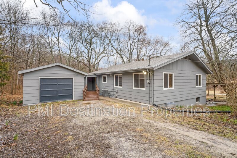 625 E 1450 Rd, Lawrence, KS 66046 - House Rental in Lawrence, KS ...