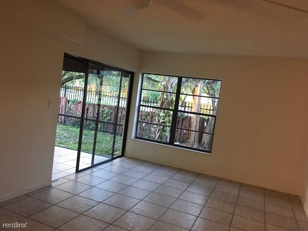 640 NW 98th Ct, Miami, FL 33172 - Townhome Rentals in Miami FL ...