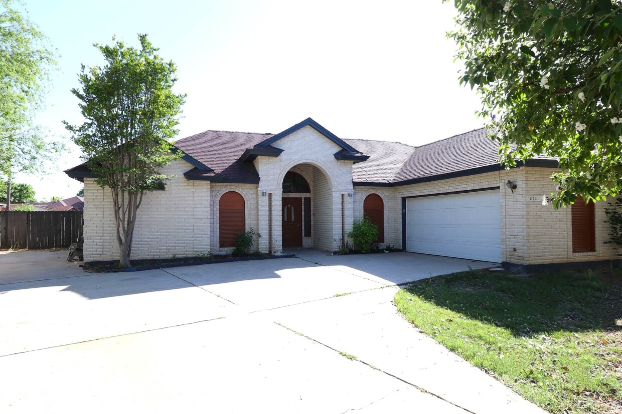 8721 Liberty Loop, Laredo, TX 78045 - House Rental in Laredo, TX ...