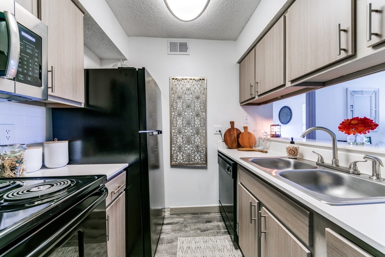 The Emerson - 9900 Adleta Blvd Dallas, TX 75243 | Apartments.com