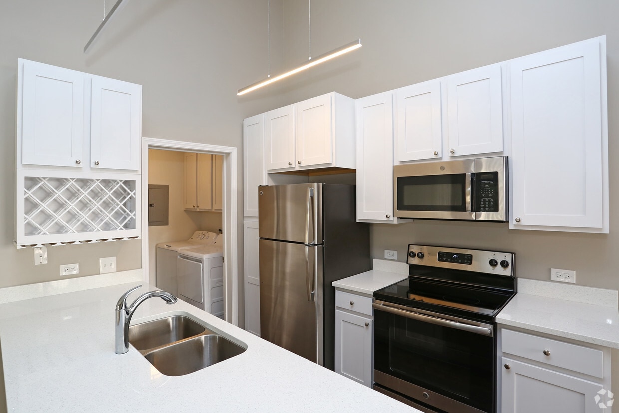 Brittany Springs Apartment Homes - 2504 Bordeaux Ln Naperville, IL ...