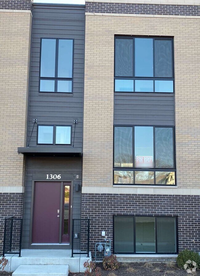 Townhomes for Rent Near Me - Find Nearby Townhouse | Apartments.com