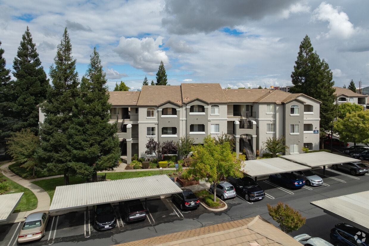PINNACLE AT GALLERIA - 1100 Roseville Pky Roseville, CA 95678 ...