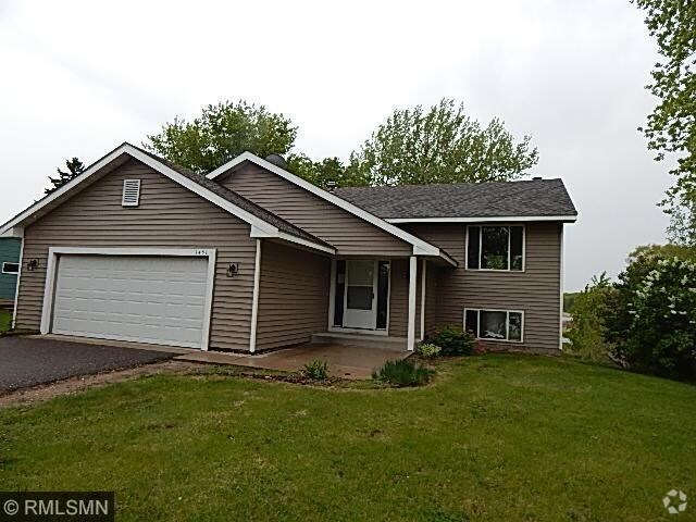 The Shores of Lake Mitchell Apartments for Rent with Extra Storage ...