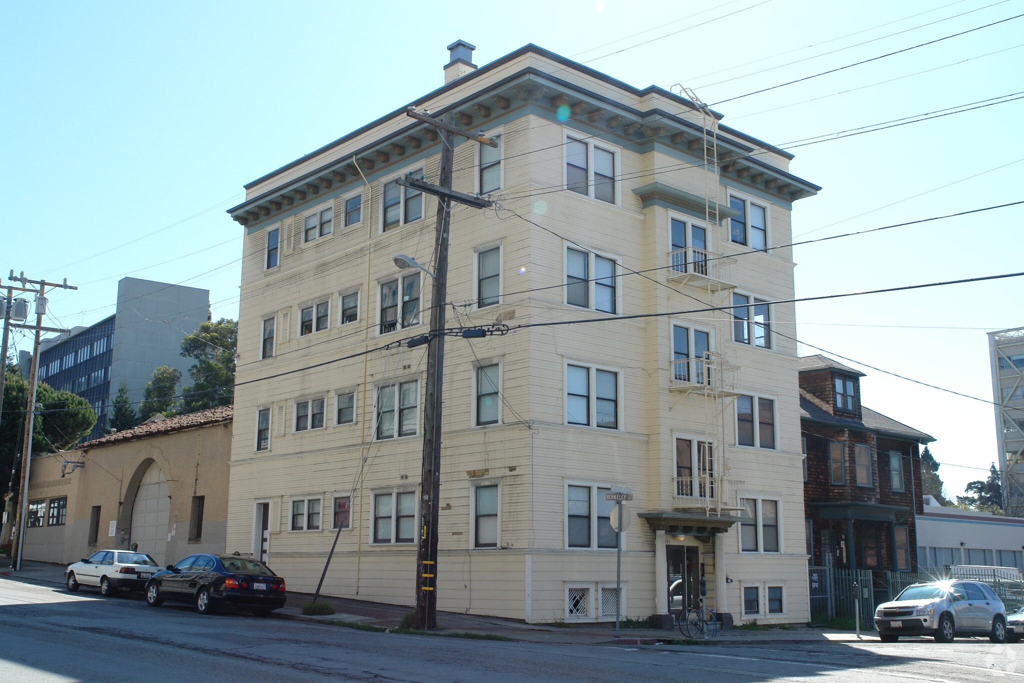 Helen Diller Anchor House - 1921 Walnut St Berkeley, CA 94704 ...
