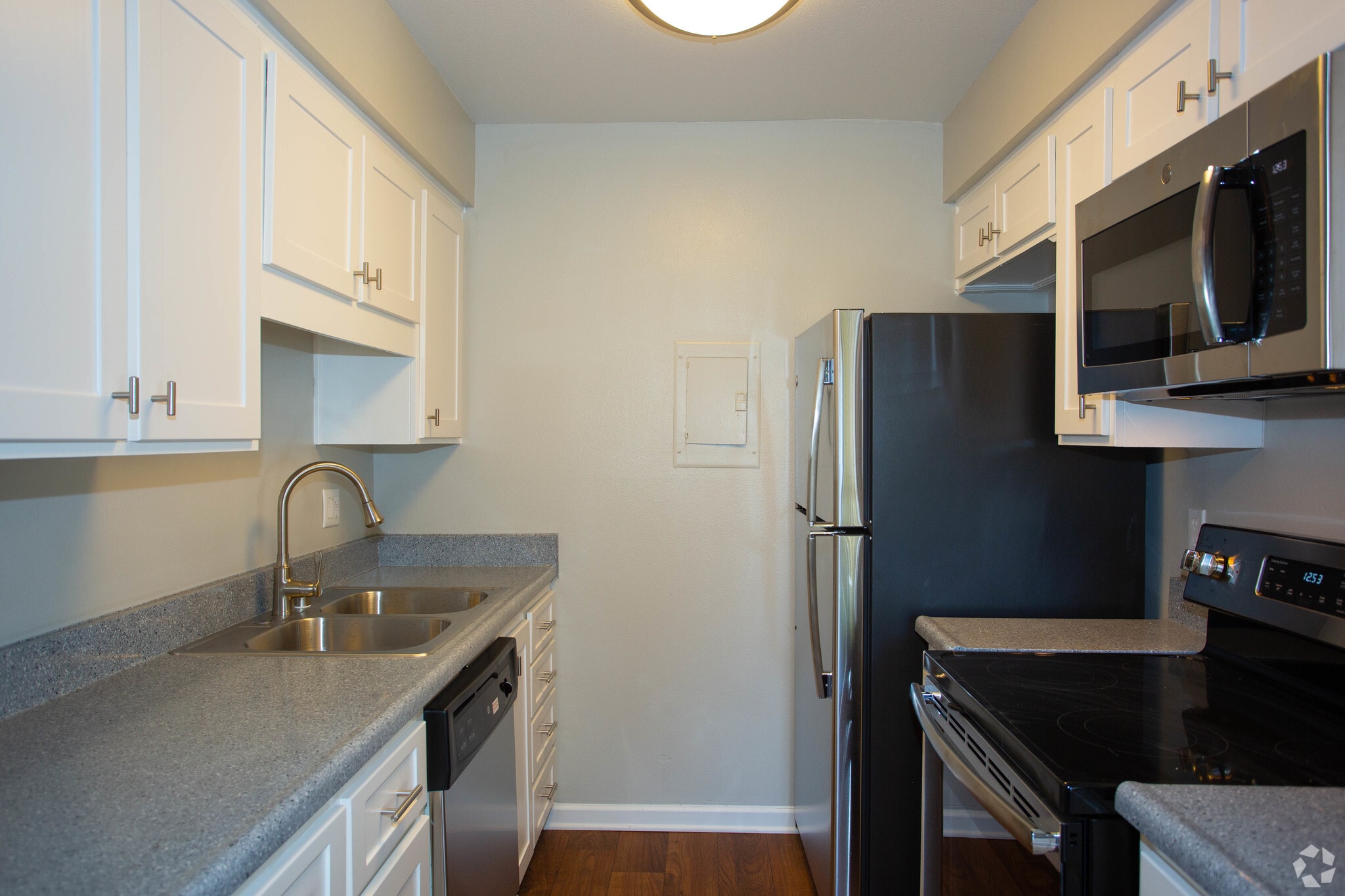 St Charles Oaks Apartments