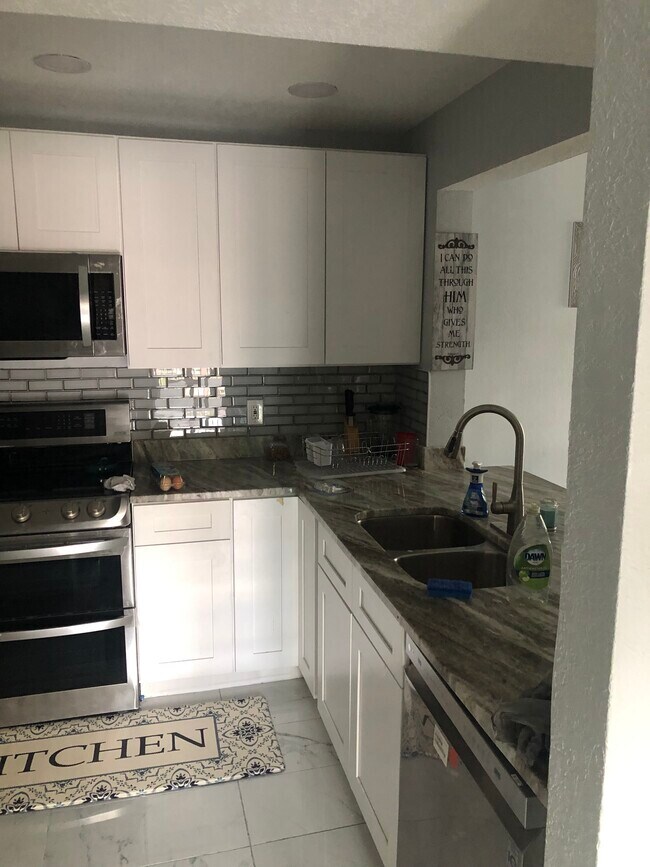 Tymber Skan on the Lake Apartments for Rent with a Balcony - Orlando ...