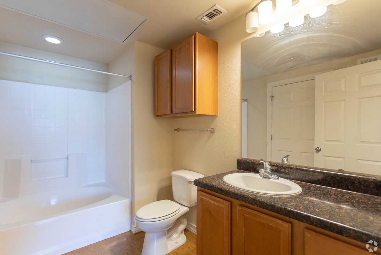 The Edge | Student Housing - 223 Indiana Ave Lubbock, TX 79415 ...