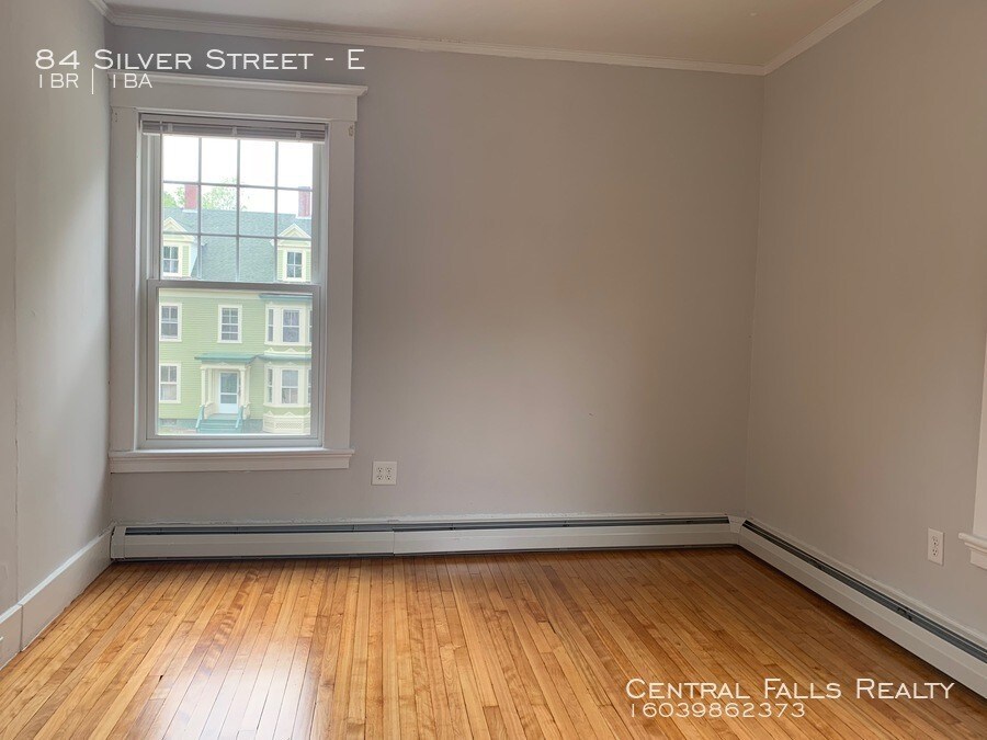84 Silver St Unit E, Dover, NH 03820 - Room for Rent in Dover, NH ...