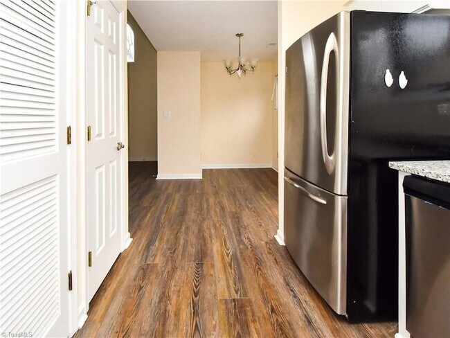 Apartments for Rent under $1,500 in Salem Place Townhomes, Winston ...
