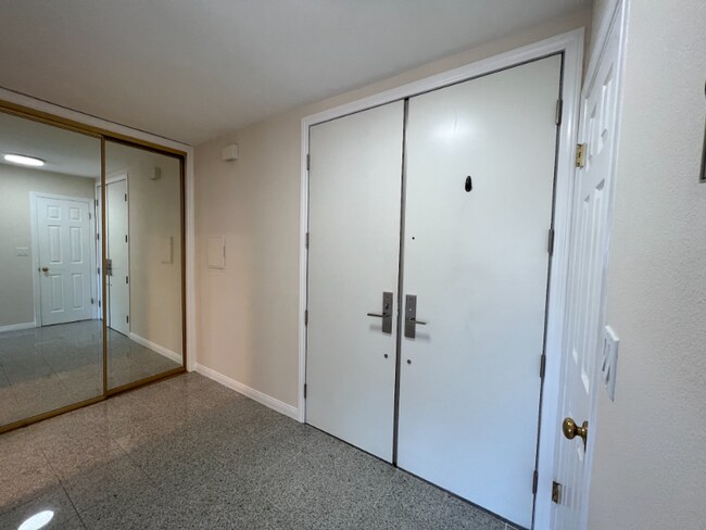 836 S Bundy Dr Unit 302-B, Los Angeles, CA 90049 | Apartments.com