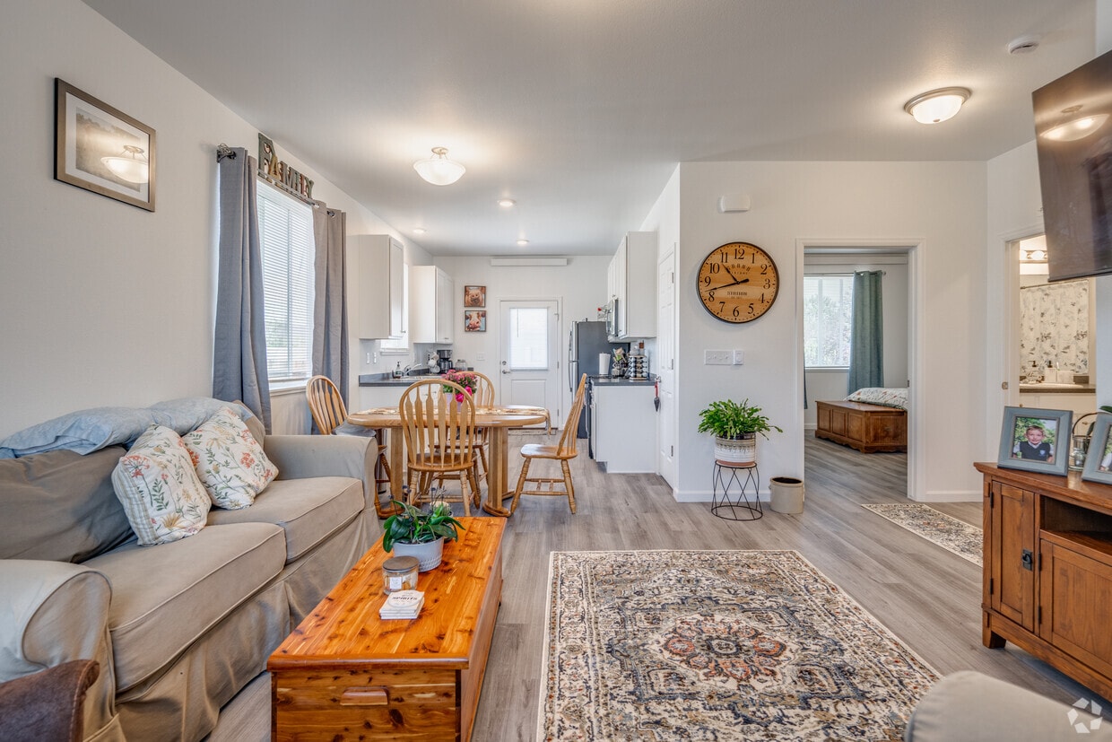 Prosser Patio Home Apartments - 309 Chance St Cheyenne, WY 82007 ...