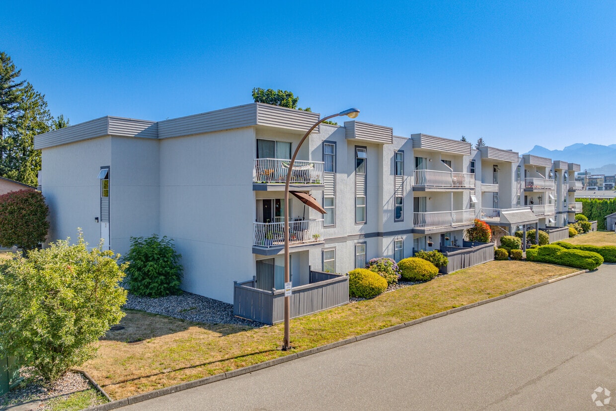 Garrison Place Apartments - 5810-5830 Vedder Rd Chilliwack, BC ...