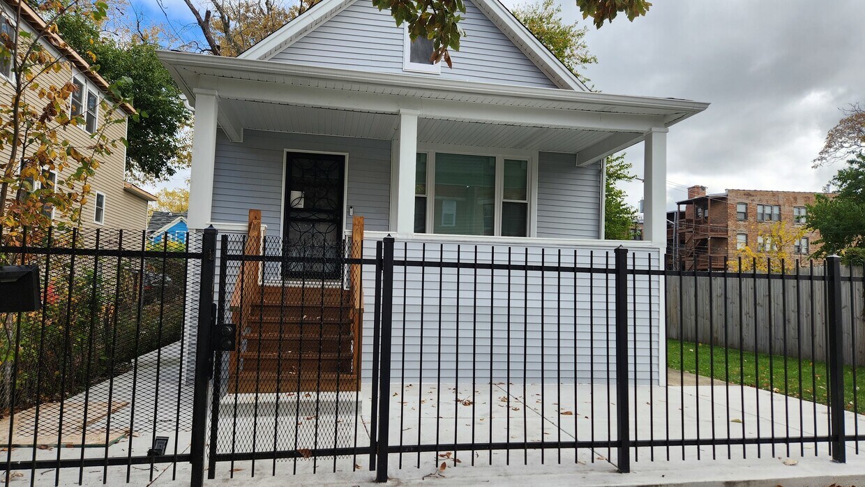 619 N Parkside Ave, Chicago, IL 60644 - House Rental in Chicago, IL ...