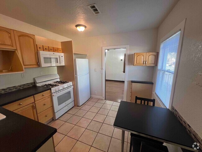 Normal Heights Apartments for Rent with a Walk-In Closet - San Diego ...