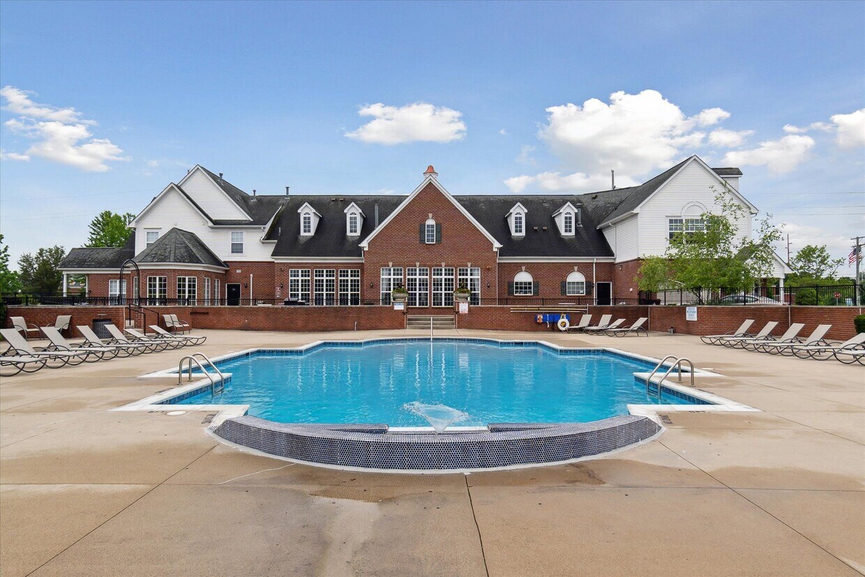 Westbury Apartments Rentals in Howell at 1025 Westbury Blvd Howell, MI ...