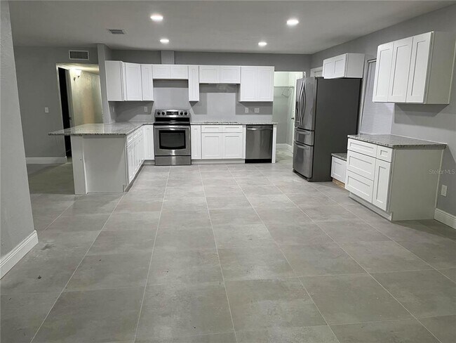 2410 W Lyndell Dr, Kissimmee, FL 34741 - House Rental in Kissimmee, FL ...