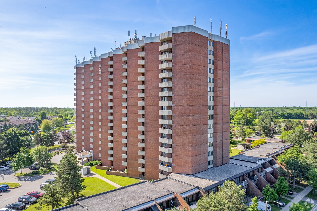 Robin Hood Appartements - 1 Dean Park Rd Toronto, ON | Apartments.com