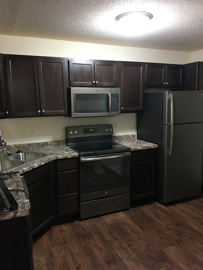 Lake Pointe Apartments - Apartments in Schofield, WI | Apartments.com
