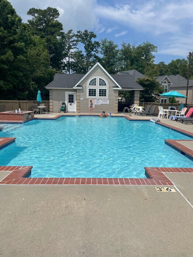 1506 Queens Crossing Unit 1506 Queens Crossing, Williamsburg, VA 23185 ...