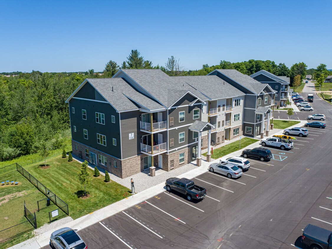 Chelsea Park West - Apartments in Traverse City, MI | Apartments.com