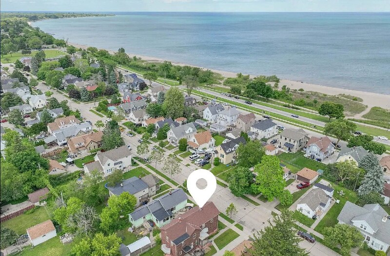 1738 Chatham St Unit Upper, Racine, WI 53402 | Apartments.com