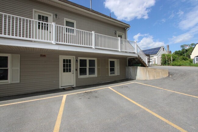 13 Providence Rd Unit C, Sutton, MA 01590 - Room for Rent in Sutton, MA ...