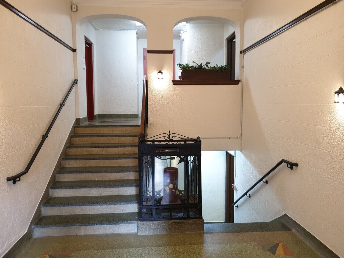 40 Isabella St, Toronto, ON M4Y 1N1 Appartements - 40 Isabella St ...