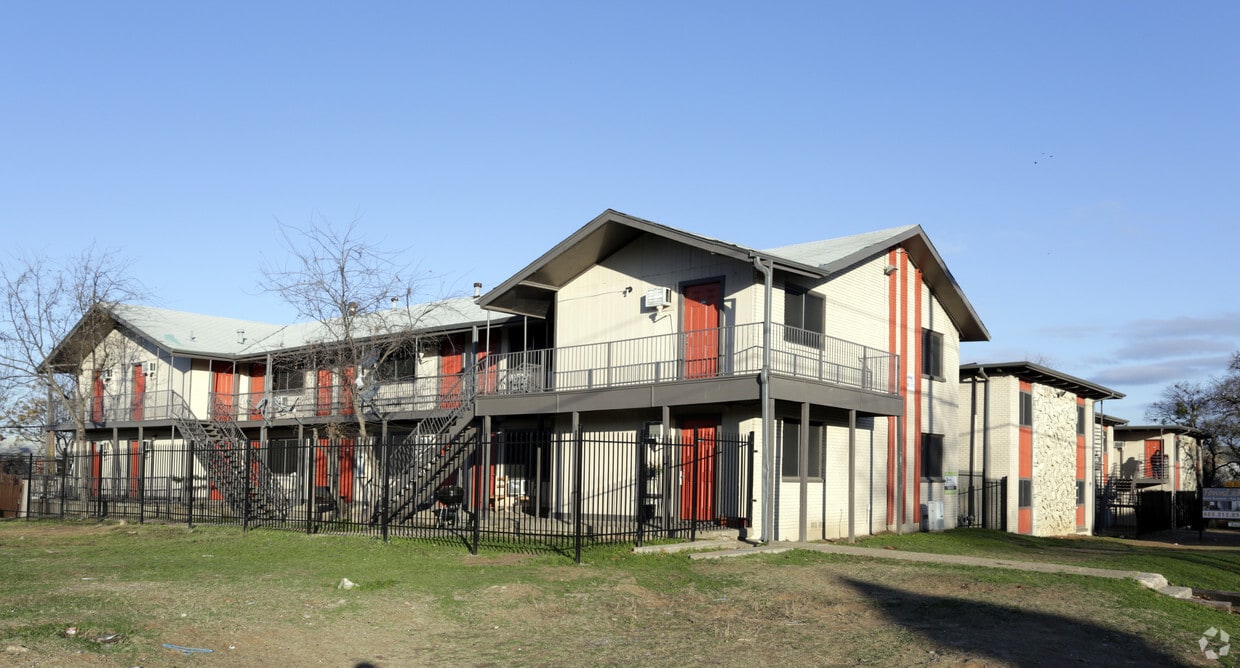 Beaux House at Bishop Ridge - 715 N Lancaster Ave Dallas, TX 75203 ...