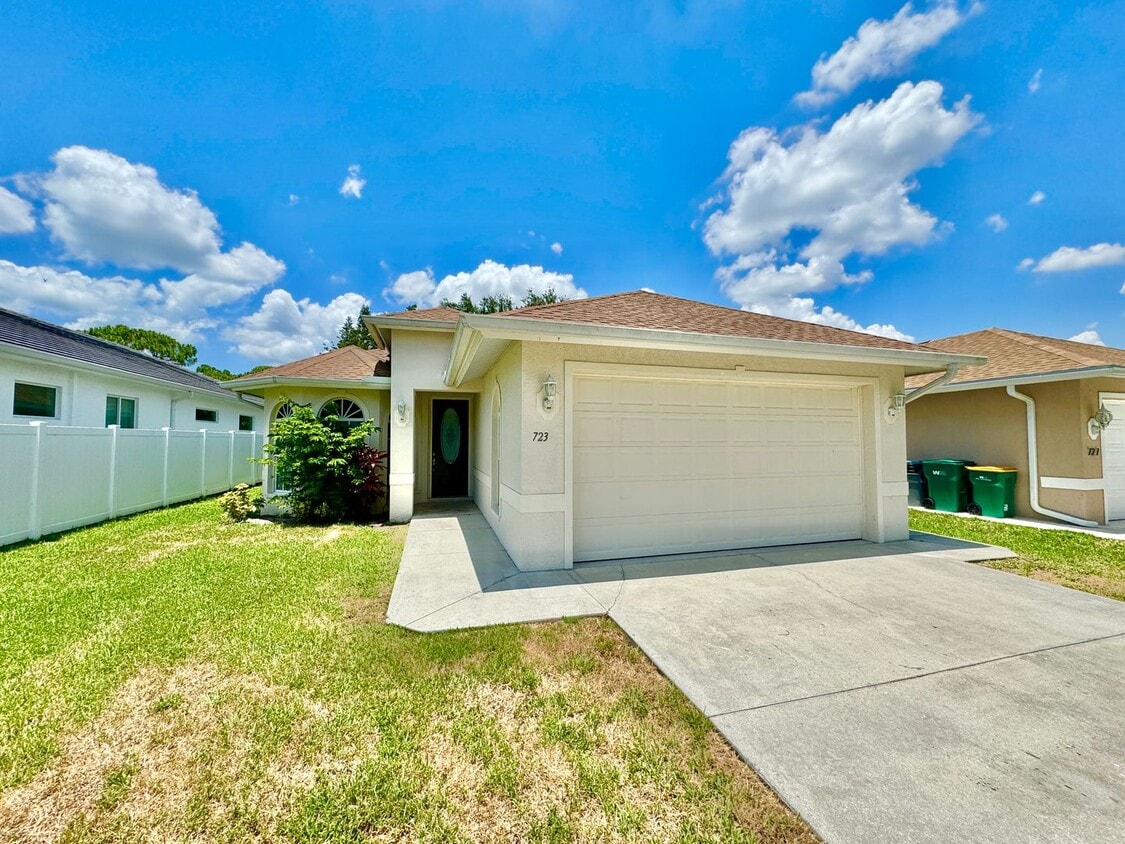 723 110th Ave N, Naples, FL 34108 - House Rental in Naples, FL ...