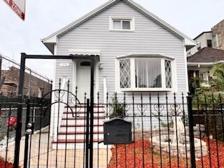 4736 W Addison St, Chicago, IL 60641 - House Rental in Chicago, IL ...