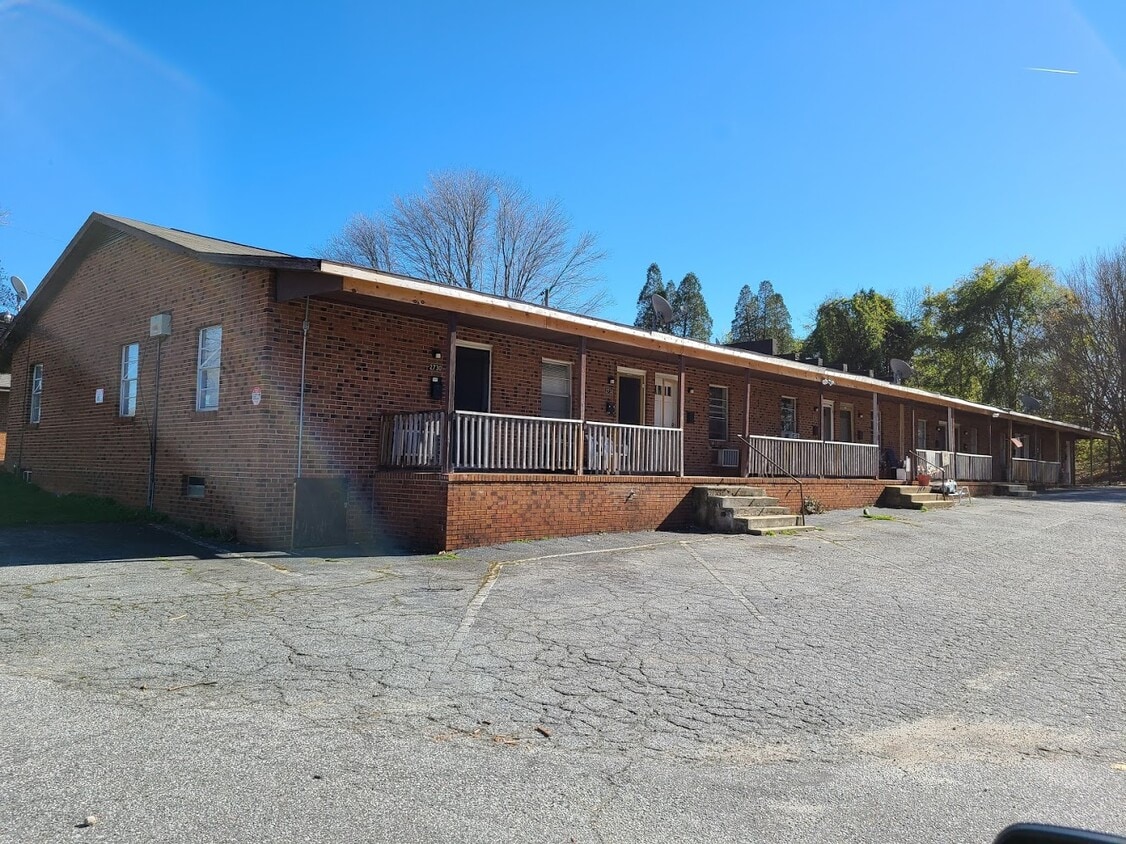 2740 E Sprague St Unit 2740 Sprague, Winston-Salem, NC 27107 - Room for ...