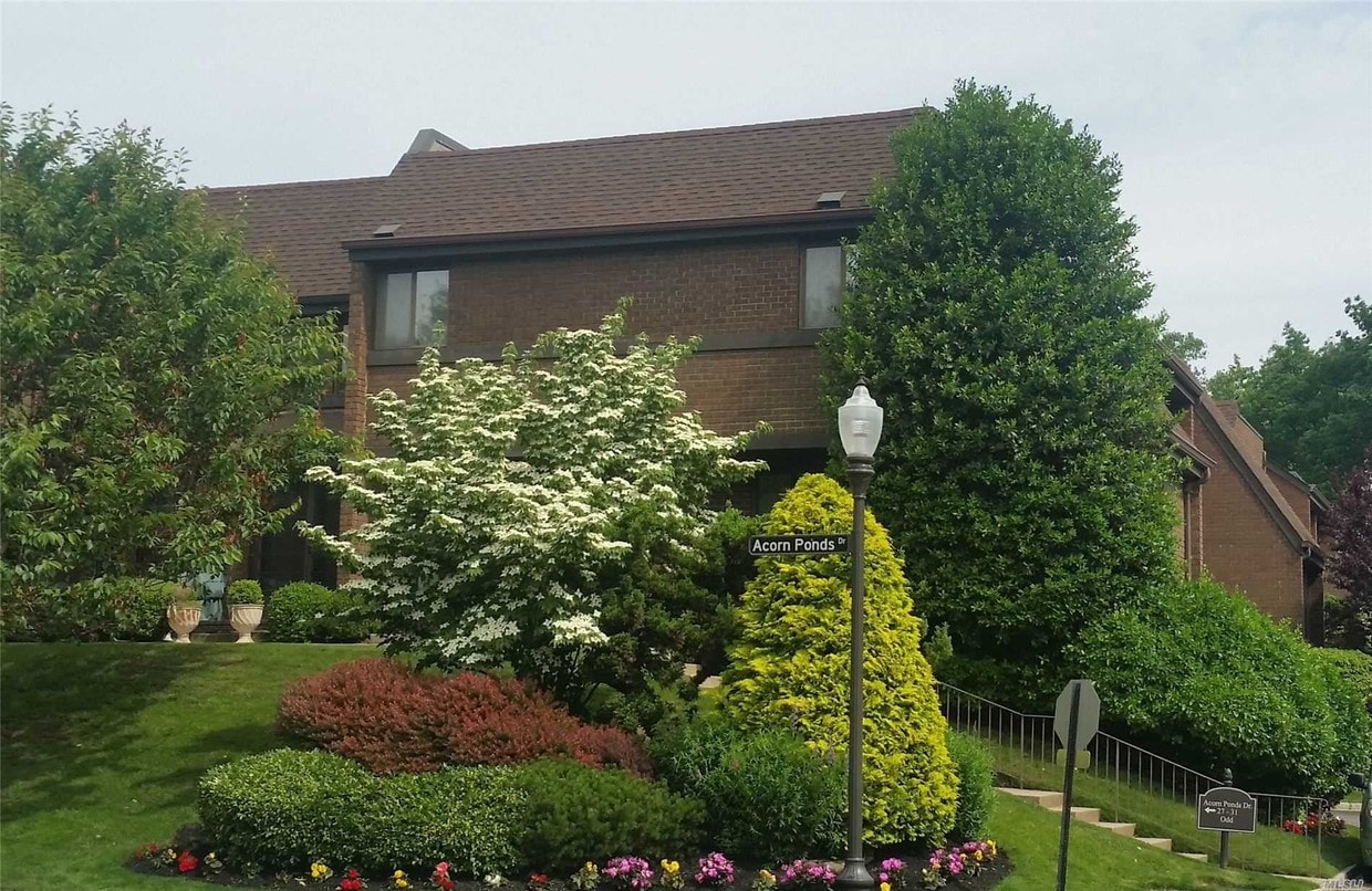 27 Acorn Ponds Dr, Roslyn, NY 11576 - House Rental in Roslyn, NY ... 27 Acorn Ponds Dr, Roslyn, NY 11576 - House Rental in Roslyn, NY ...