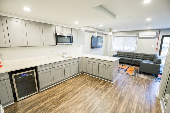 Apartments for Rent with Garages in Glassmanor, MD | Apartments.com