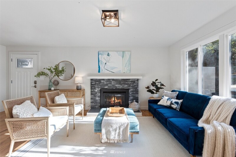 6924 25th Ave SW, Seattle, WA 98106 | Apartments.com