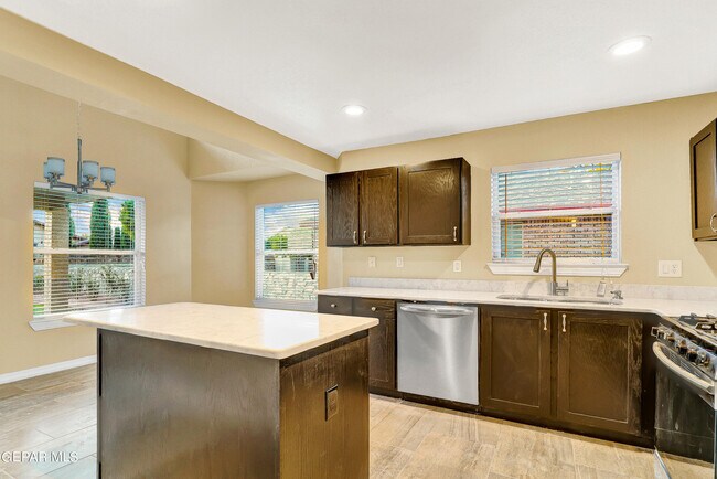 5755 Saplinas Rd, El Paso, TX 79932 - House Rental in El Paso, TX ...