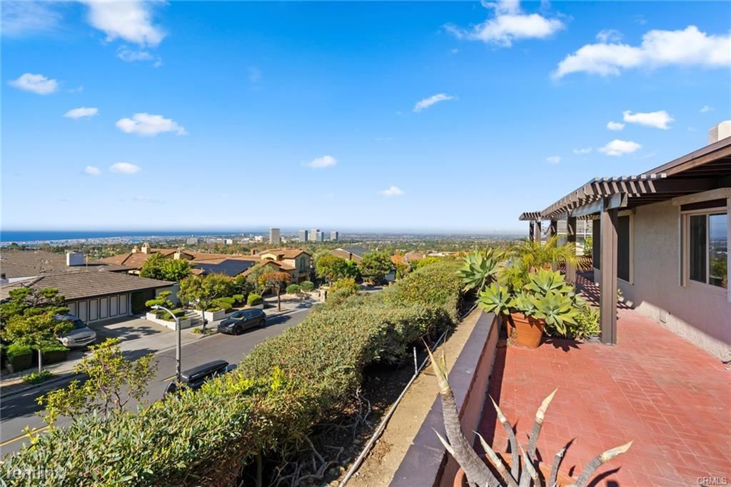 11 Half Moon Bay Dr, Newport Beach, CA 92625 - House Rental in Newport ...